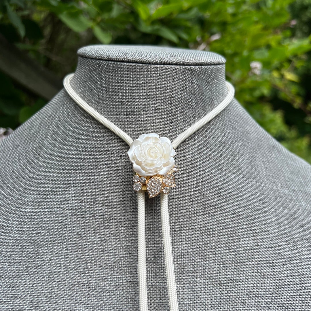 White Floral Bolo Tie Necklace Western Wedding Formal Jewelry Cord ...