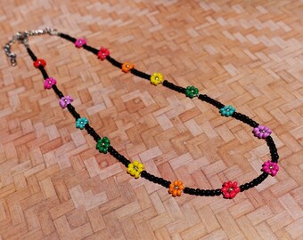 Rainbow Daisy Chain Necklace - Etsy