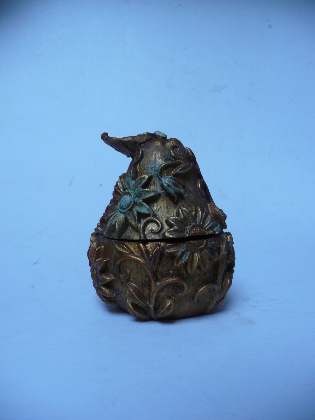 Vintage Resin Pear Shaped Ornate Trinket Box in Venetian Gold Marked ...