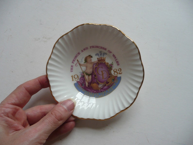 Fine Bone China by Elizabethan Porcelain Staffordshire to Celebrate the ...