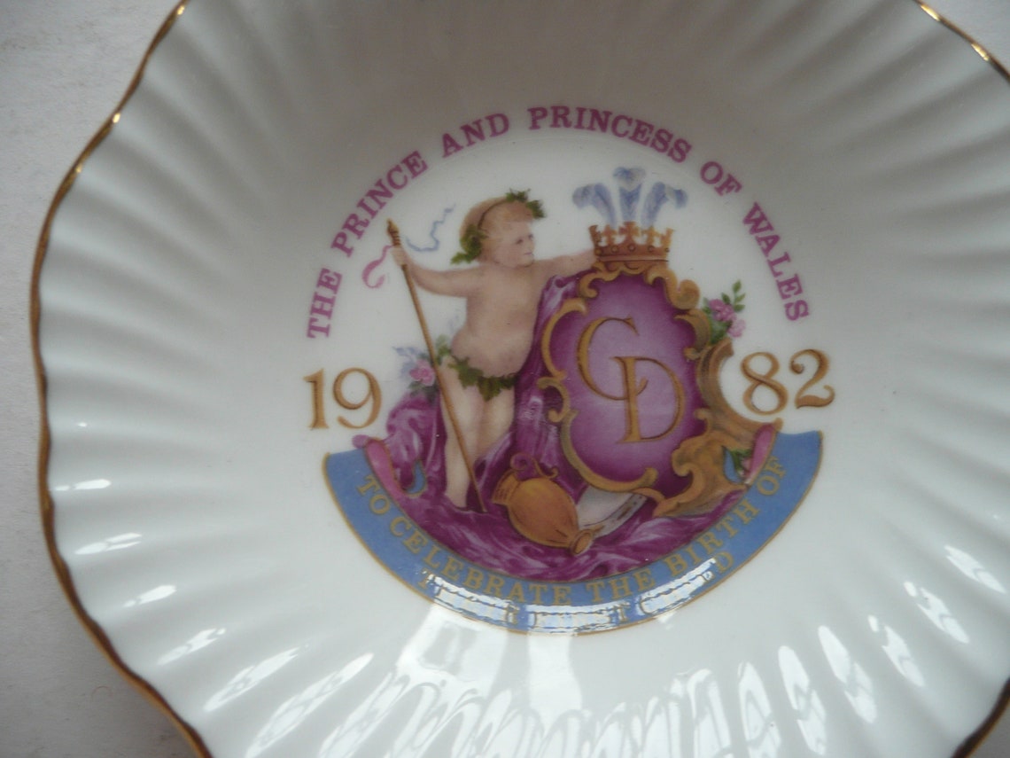 Fine Bone China by Elizabethan Porcelain Staffordshire to Celebrate the ...