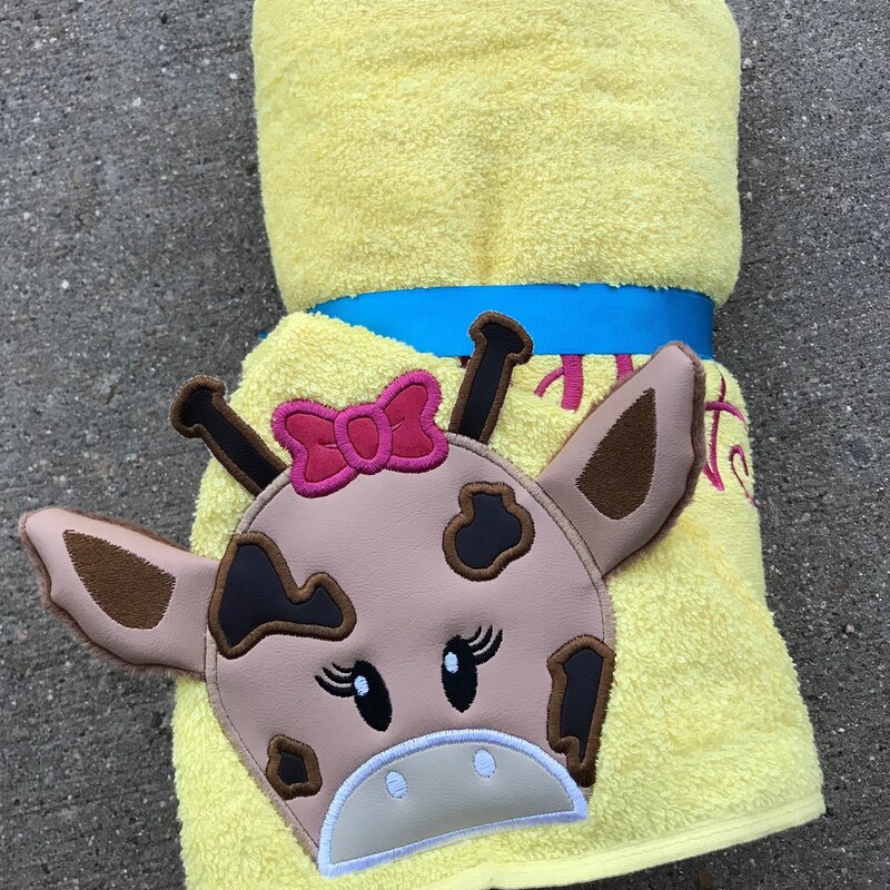 Giraffe Bath Towel - Etsy