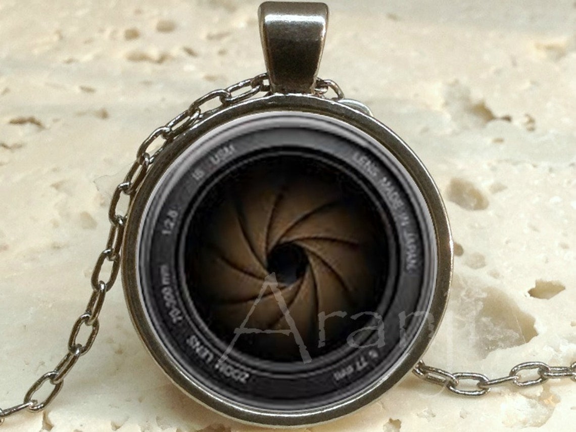 Camera Lens Art Pendant, Camera Necklace, Camera Jewelry, Photographer ...