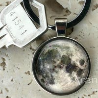 Moon Phases Resin Keychains - Etsy