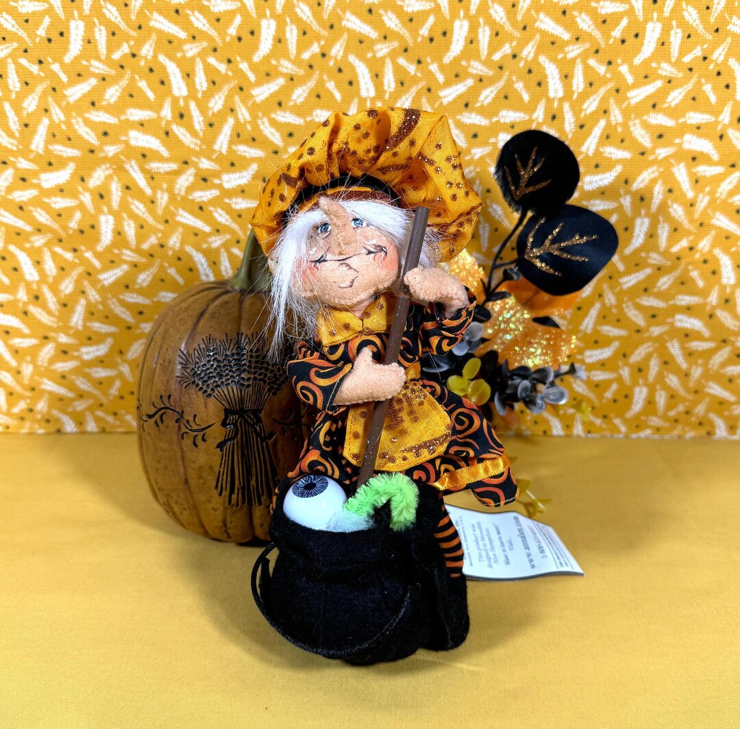 Vintage 2011 Annalee Halloween 8 1/2 Witch With Cauldron, Eyeball ...
