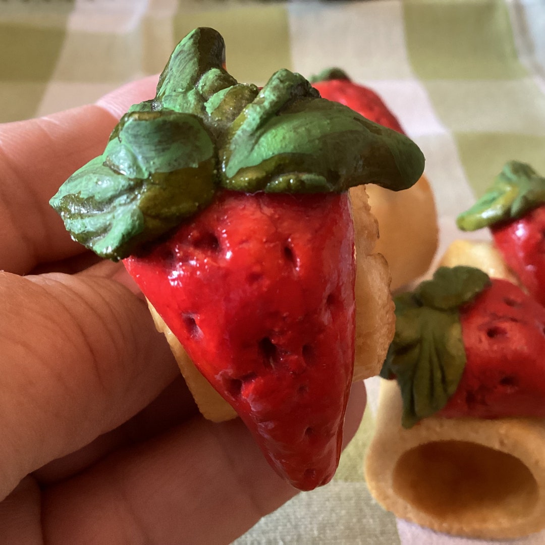 Vintage Set of 4 Strawberry Napkin Rings Hand Made Bread Dough Napkin ...