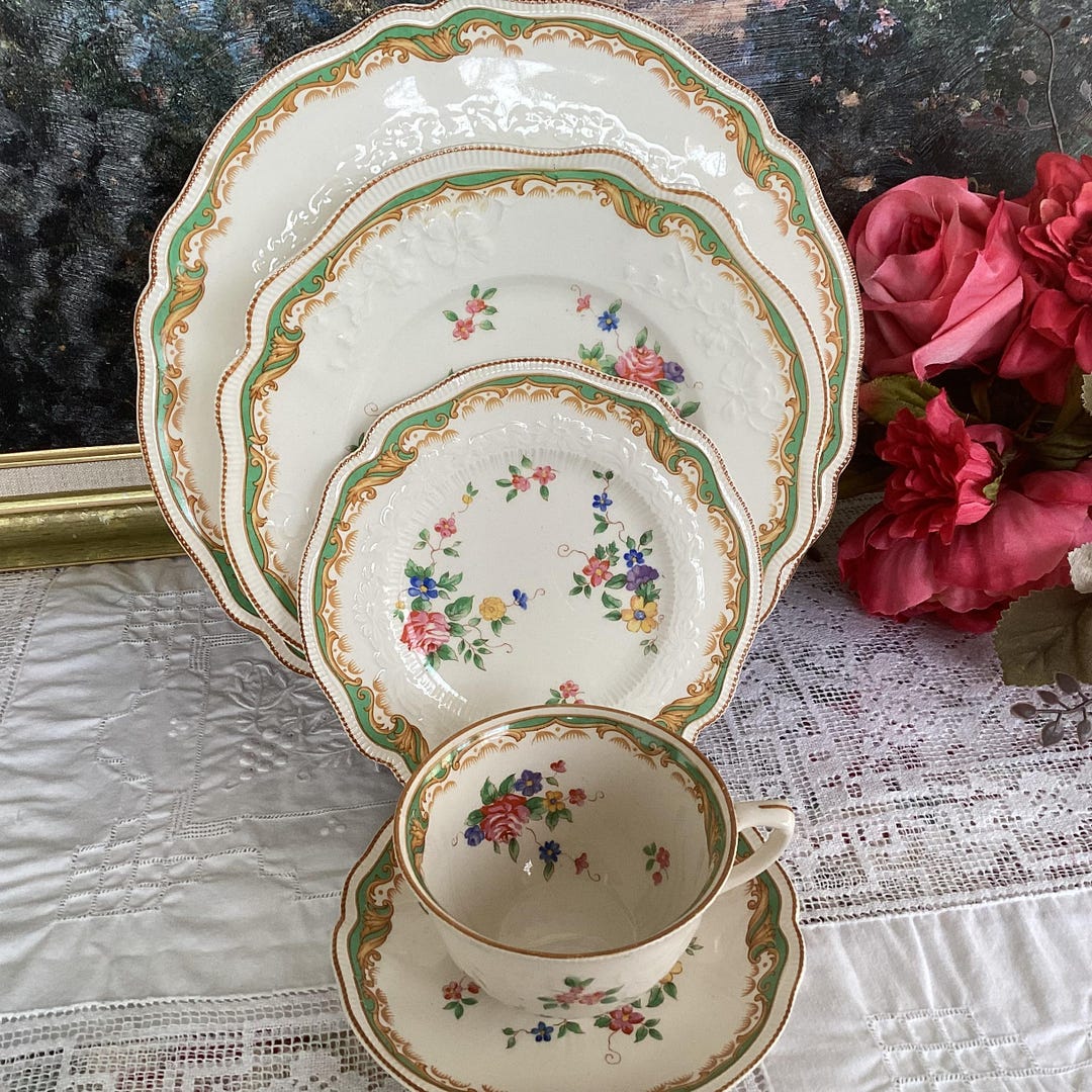 Vintage Johnson Brothers England Old Staffordshire “the Lucerne” 20 ...