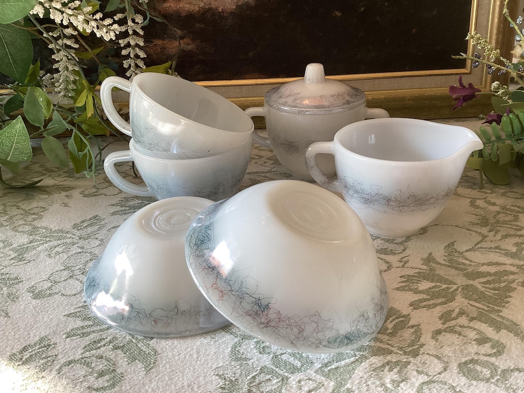 Vintage Federal Glass Iridescent Gray Drizzle Milk Glass 6 Piece ...