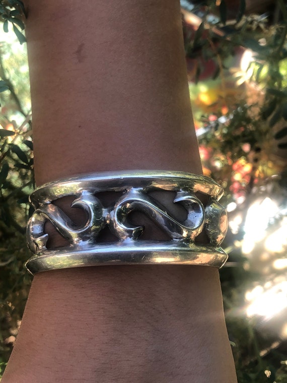 Vintage Native American Sand Cast Coin Silver Cuff Br… - Gem