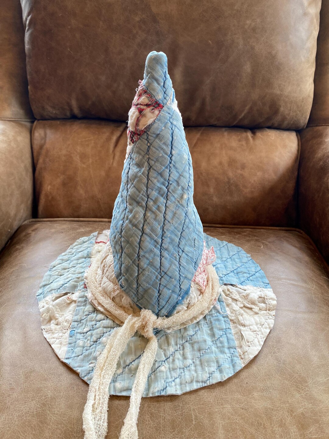 LARGE ANTIQUE QUILT Witch Hat Decor/ Charmingly Tattered Quilt - Etsy