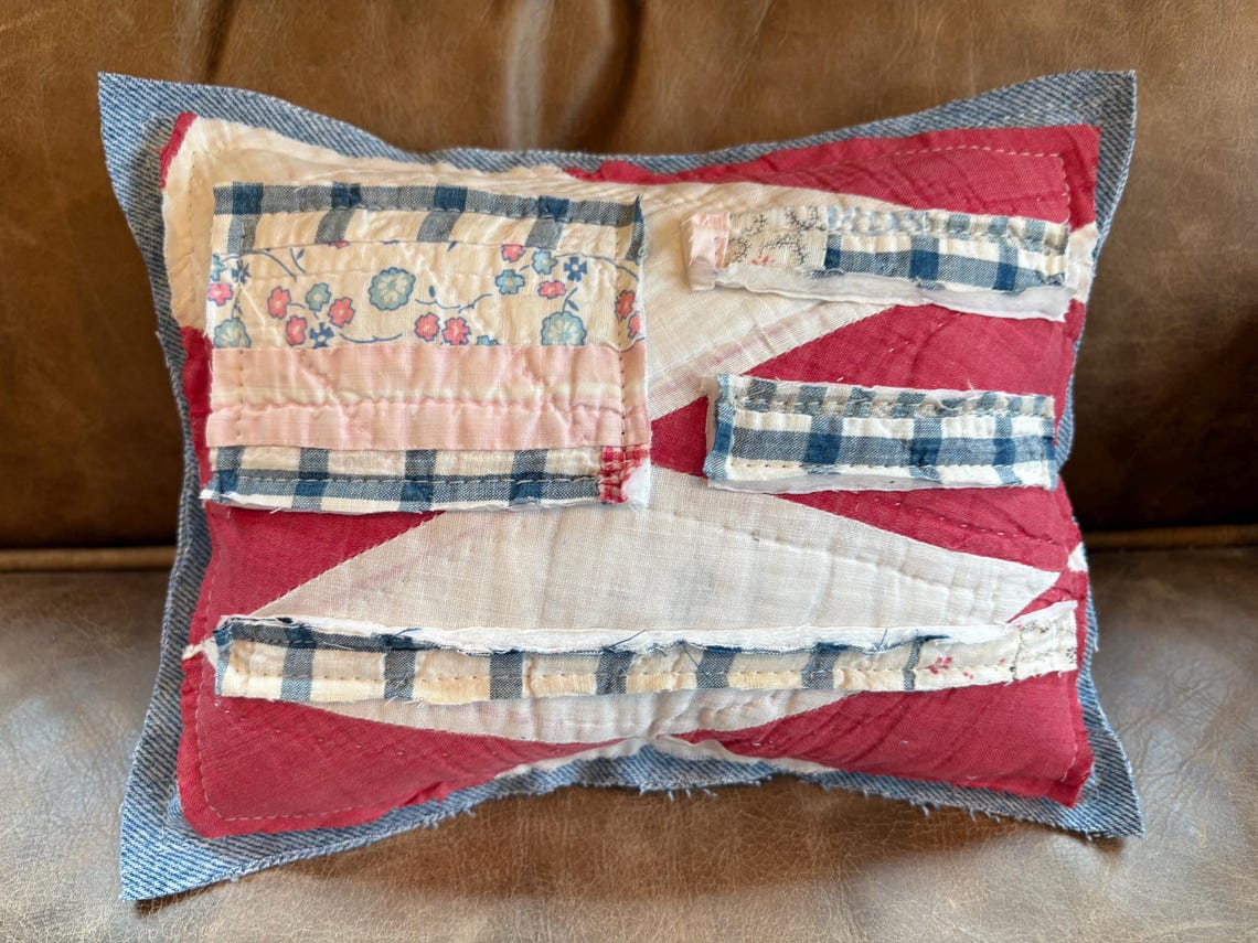 ANTIQUE QUILT MINI Tuck Flag Pillow/ Denim Back - Etsy