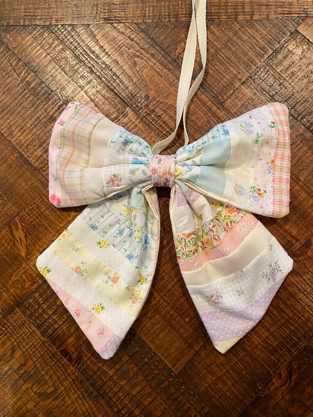 VINTAGE QUILT Hanging Bow/ Charmingly Tattered/ Super Cute/ Baby Decor ...
