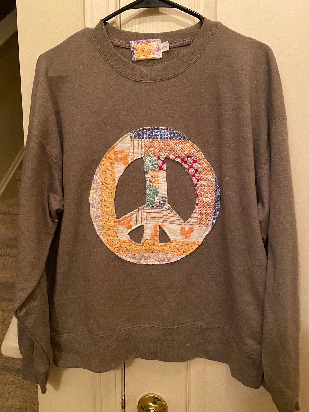 ANTIQUE QUILT Peace Sign Sewed on New Sweatshirt - Etsy