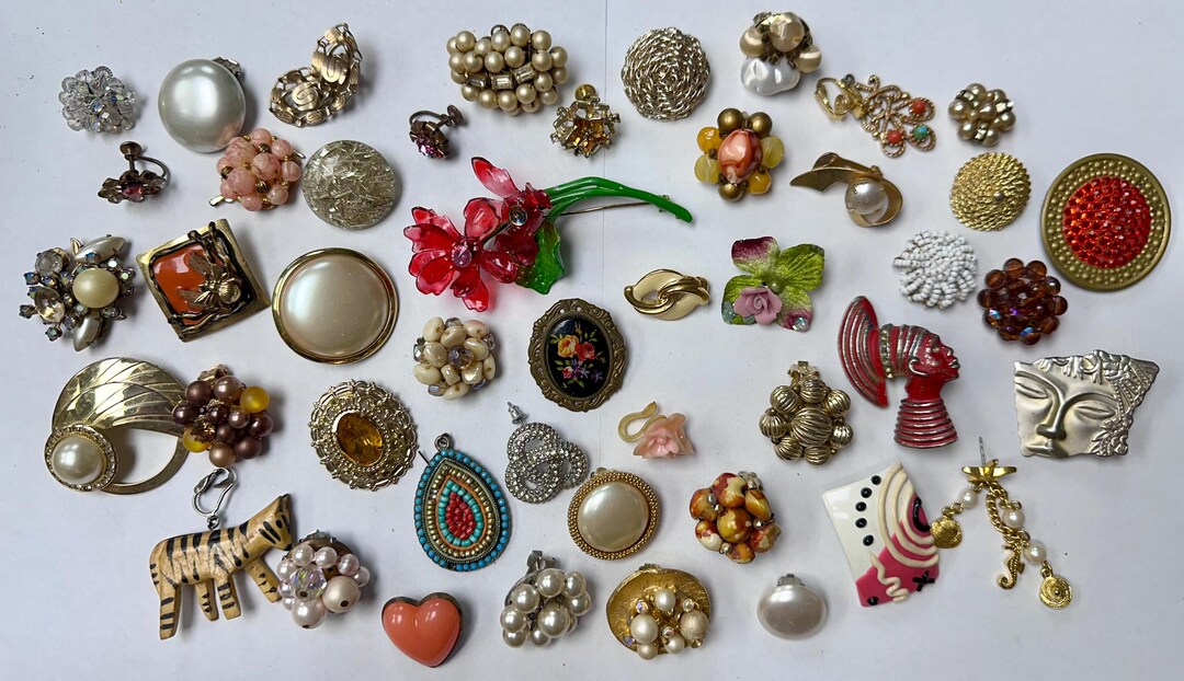 Lot of Detash, Craft Rhinestone Jewelry, Earrings, Brooches,j24 - Etsy