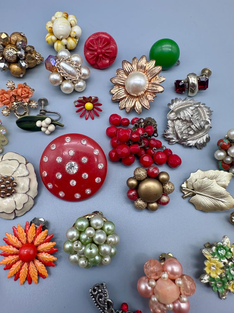Lot of Vintage Detash, Craft, Rhinestone, Jewelry, Clip on Earrings,f17 ...