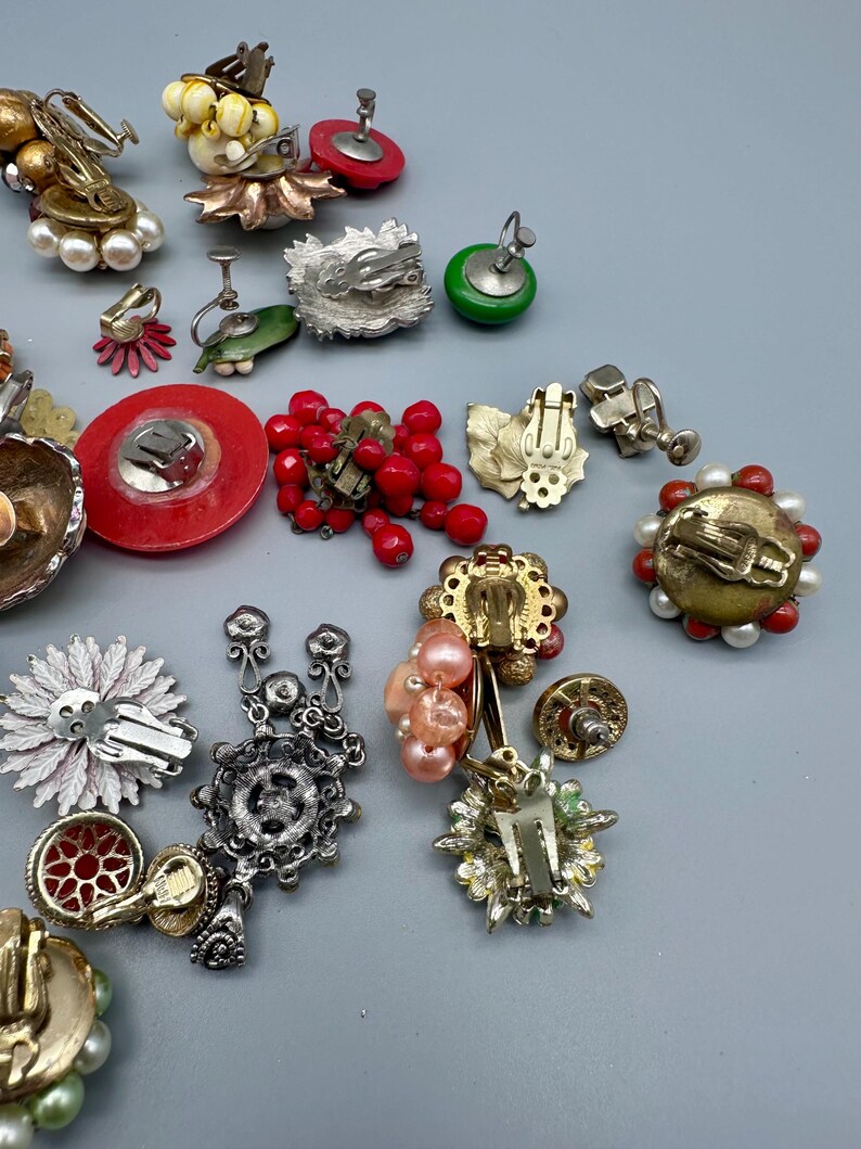 Lot of Vintage Detash, Craft, Rhinestone, Jewelry, Clip on Earrings,f17 ...