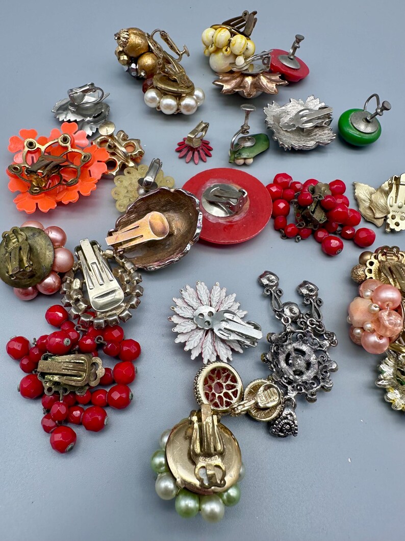 Lot of Vintage Detash, Craft, Rhinestone, Jewelry, Clip on Earrings,f17 ...
