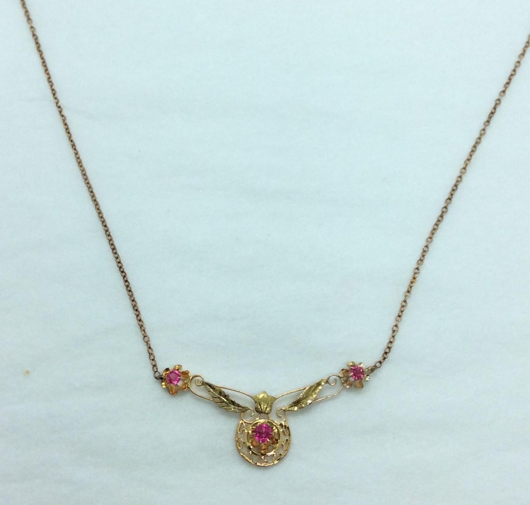 Vintage Bib Style Lavalier With 3 Buttercup Mountings Set With Pink ...