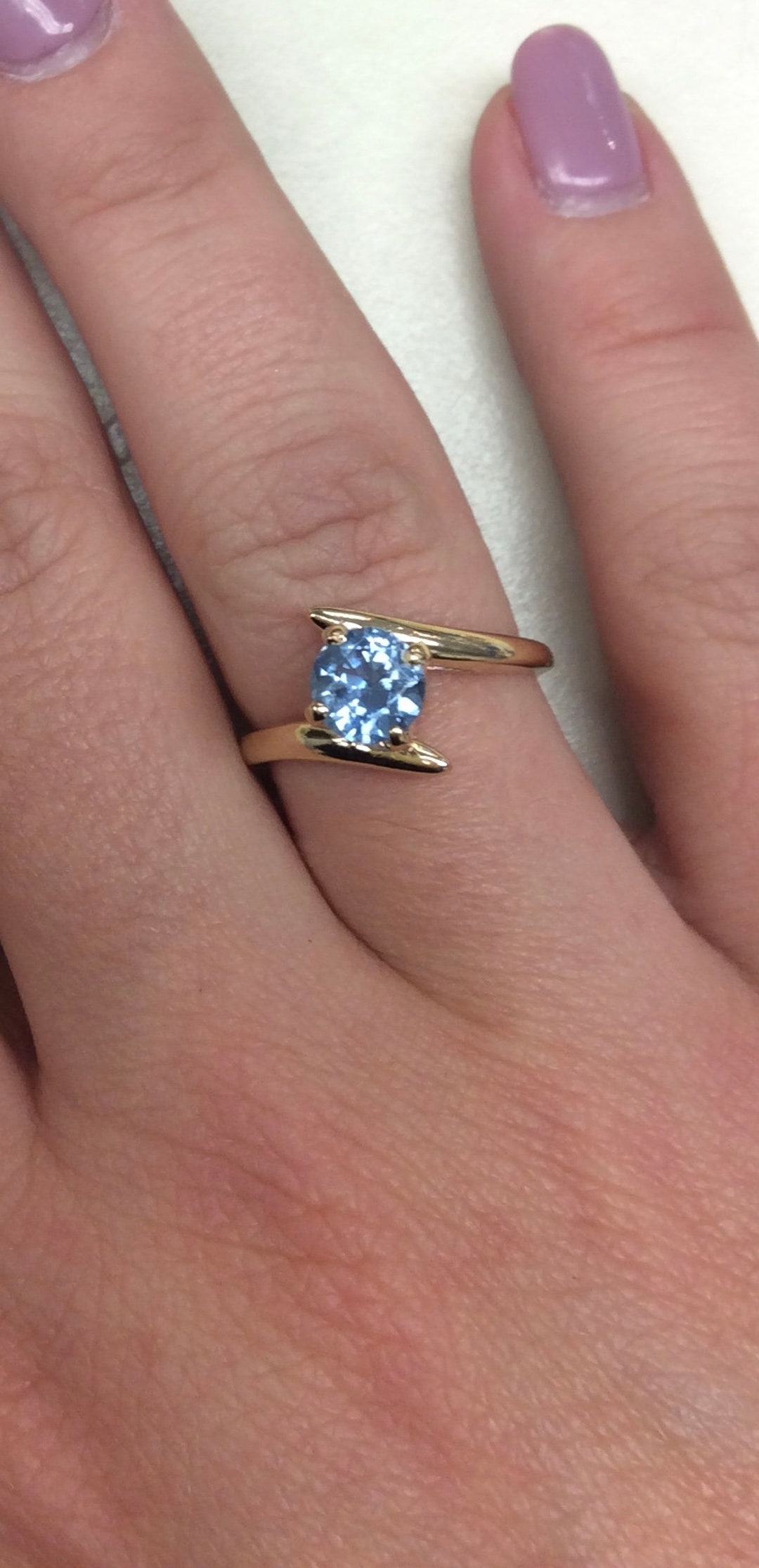10k Fabulous Blue Spinel Ring, 1940 1 Carat Deep Sky Blue in Bypass ...