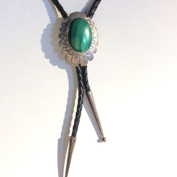 Navajo Sterling Silver Bolo with Large Malachite Cent… - Gem