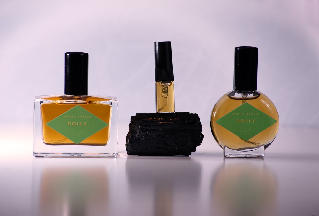 Dolly- Natural Vegan Perfume- Juicy, Bright, Green- Magnolia, Vetiver ...