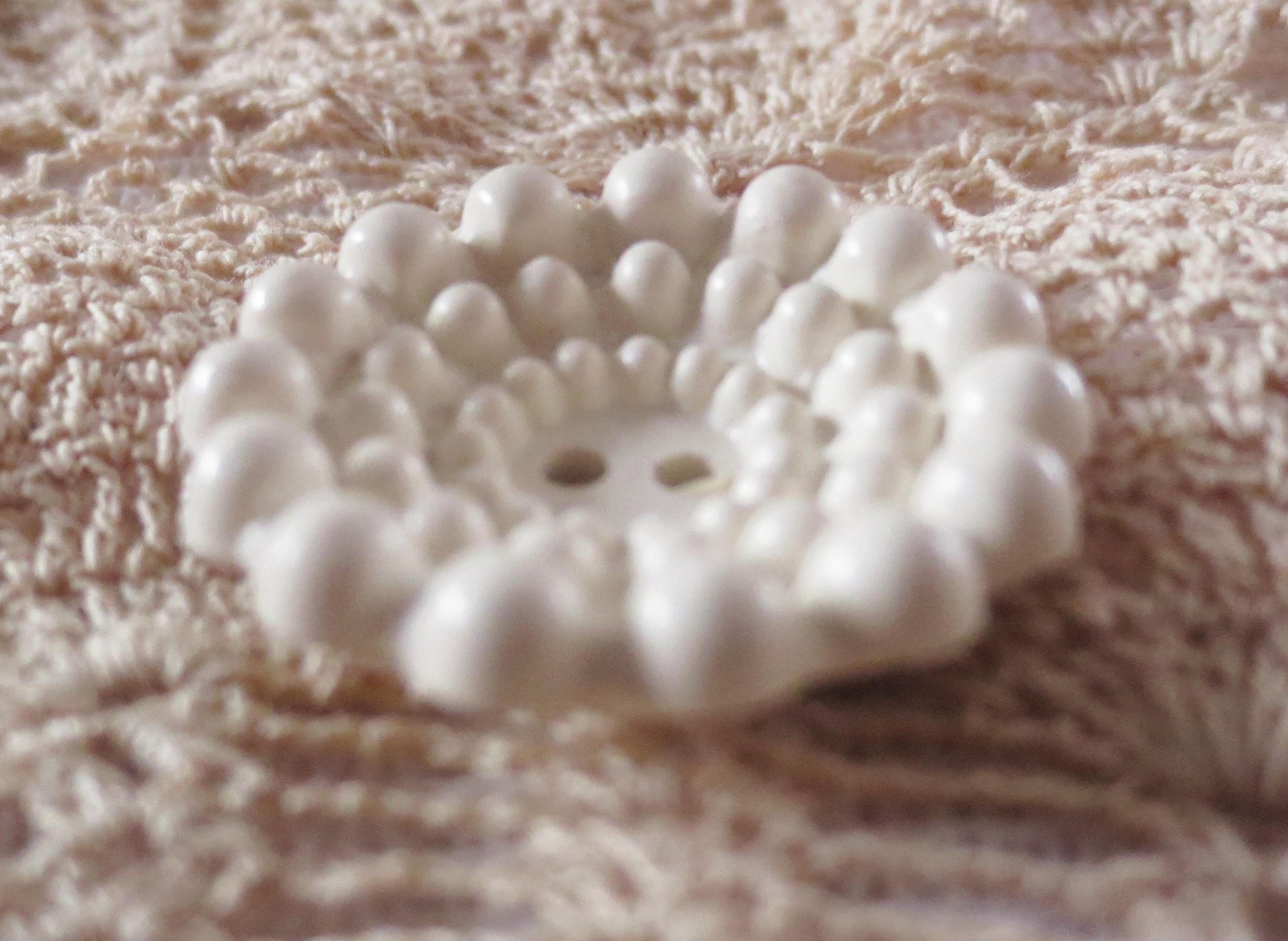 15 BUTTONS VINTAGE 1930-1940 Raised Molded Fluted Celluloid Plastic Two ...