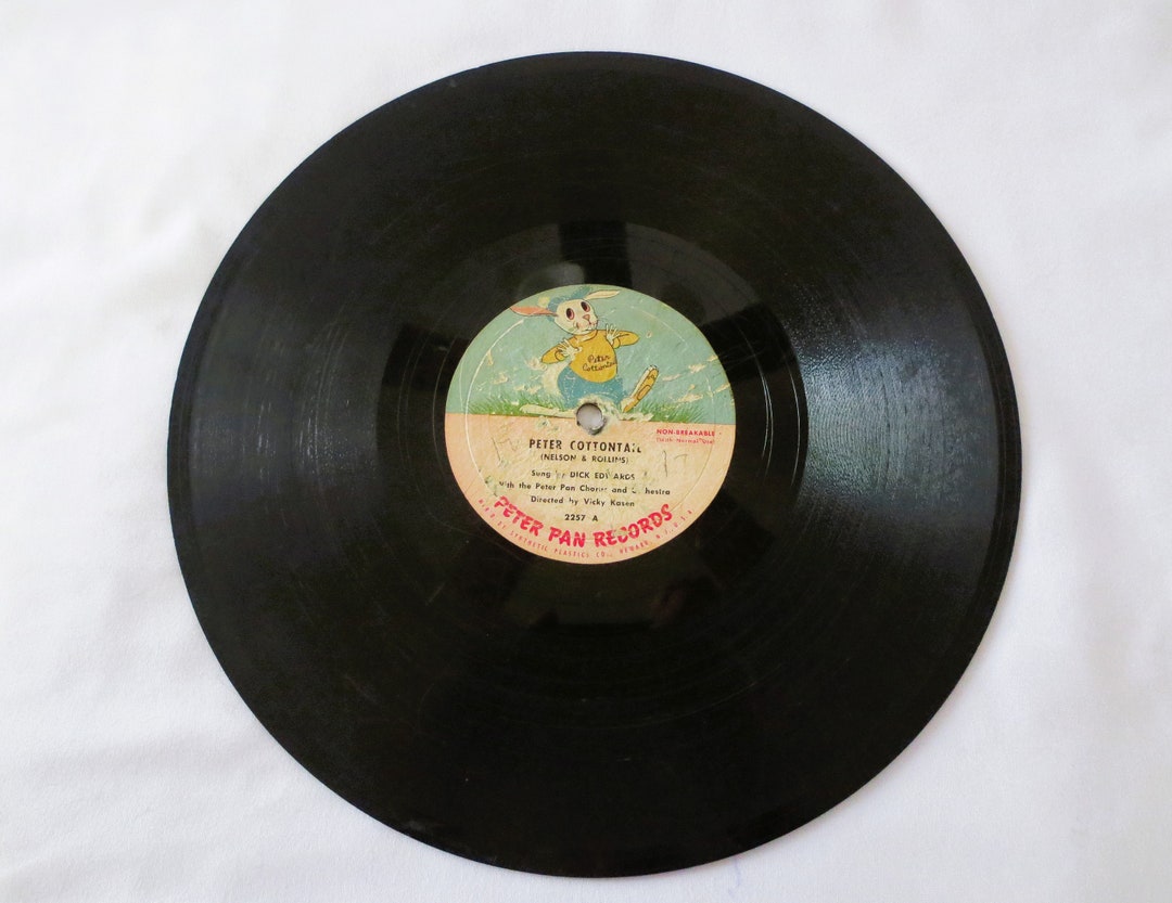 1950s PETER COTTONTAIL 78 Rpm Childrens Music Vintage Sturdy Peter Pan ...