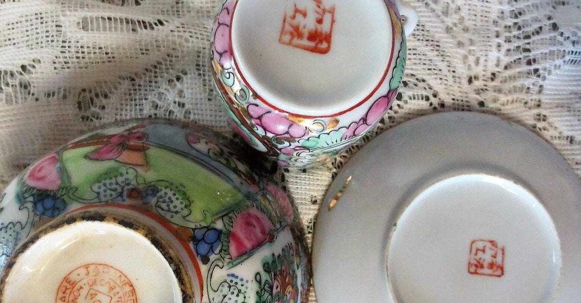 TEACUP FAMILLE ROSE Pattern Antique Porcelain Chinaware Hong Kong 3 Pc ...