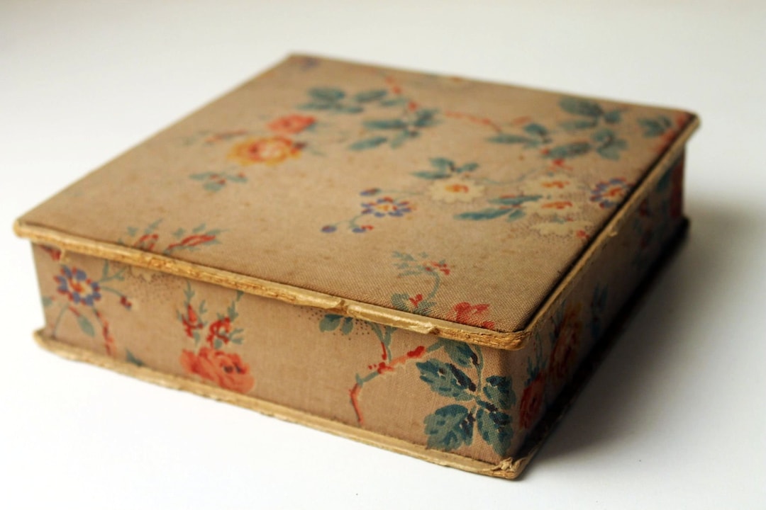 Antique 1910s Art Nouveau Paper Box Gift Box Boudoire Paper Box Textile ...