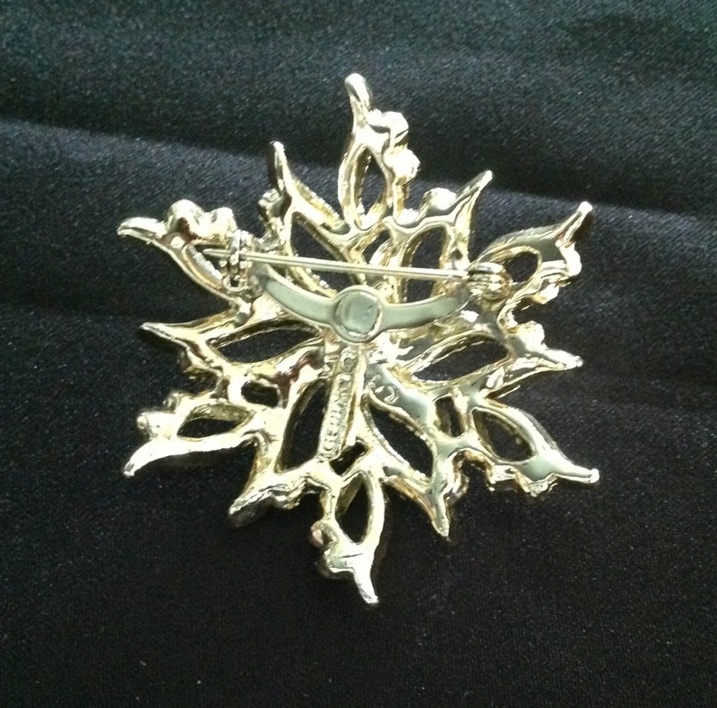 Vintage Flower/star/snowflake Brooch. signed Gerry's - Etsy