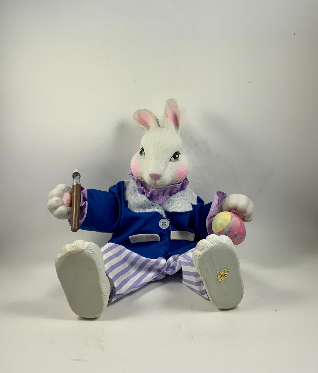 Vintage BUNNY/RABBIT FIGURINE, Sculpture, Statue, Easter, Shelf Sitter ...