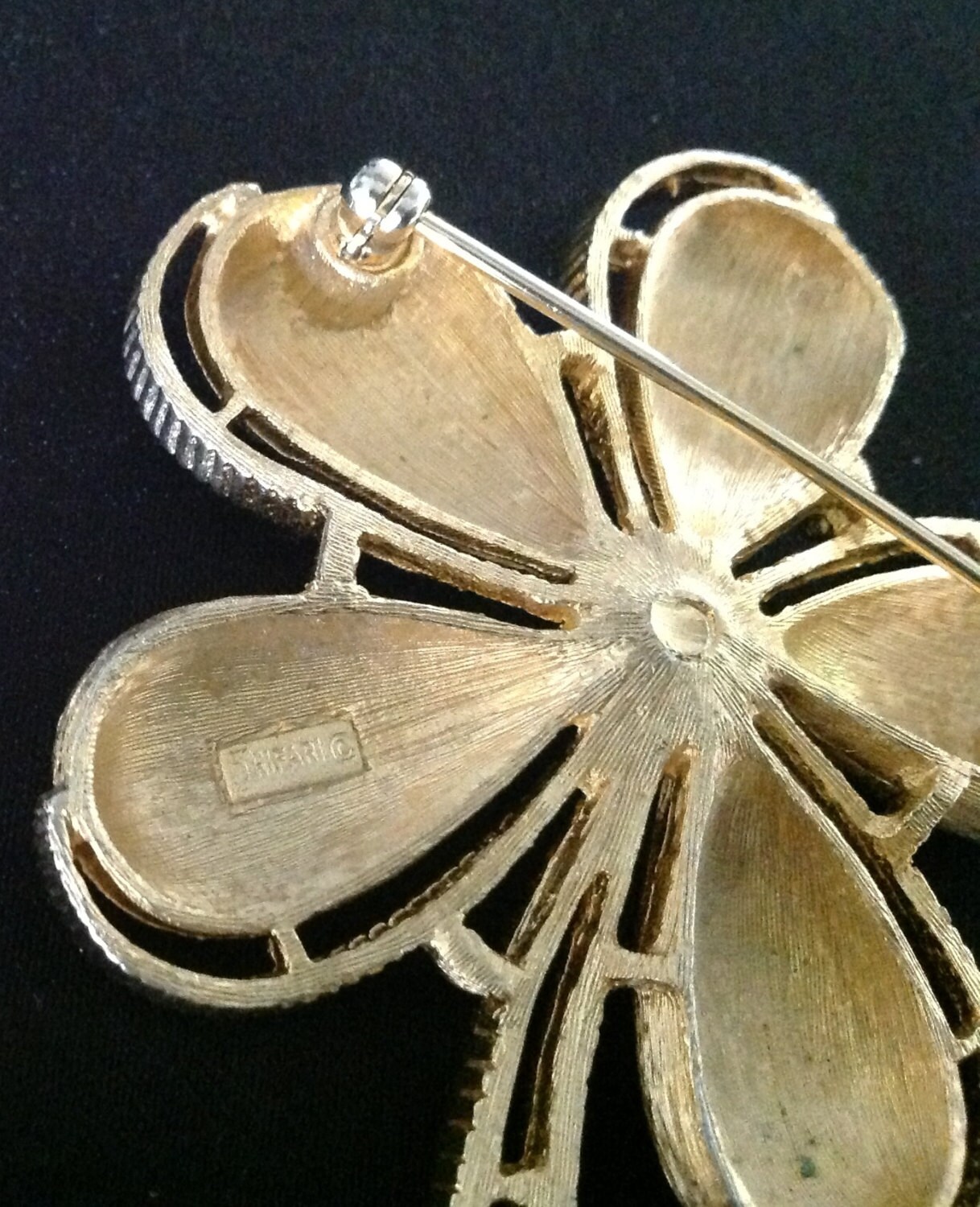 Vintage Trifari Flower Brooch. signed - Etsy