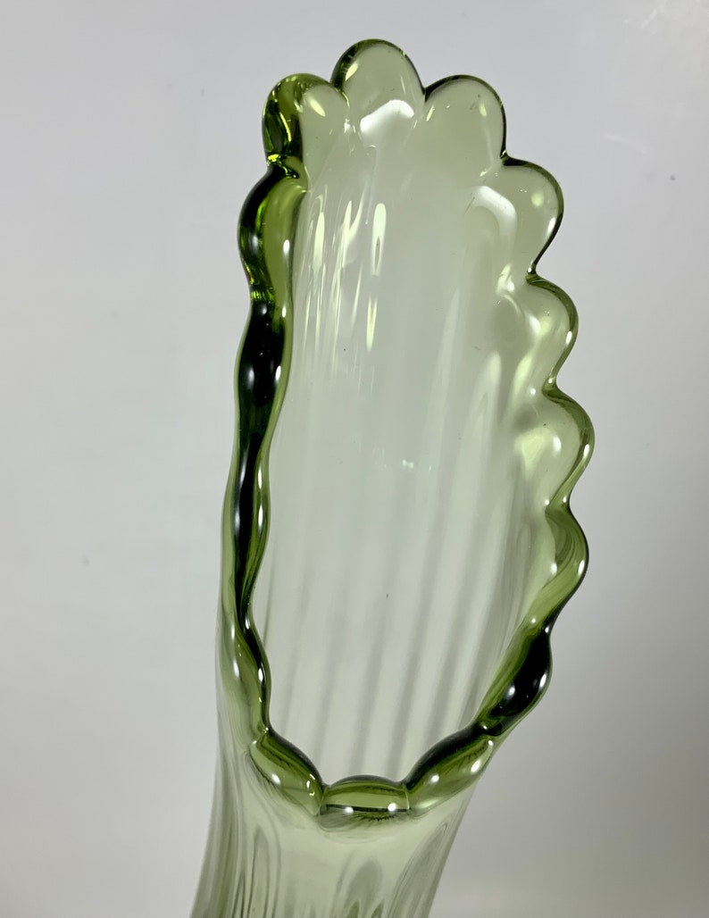 Vintage FENTON SWUNG VASE Avocado Green Thumbprint Stretch - Etsy