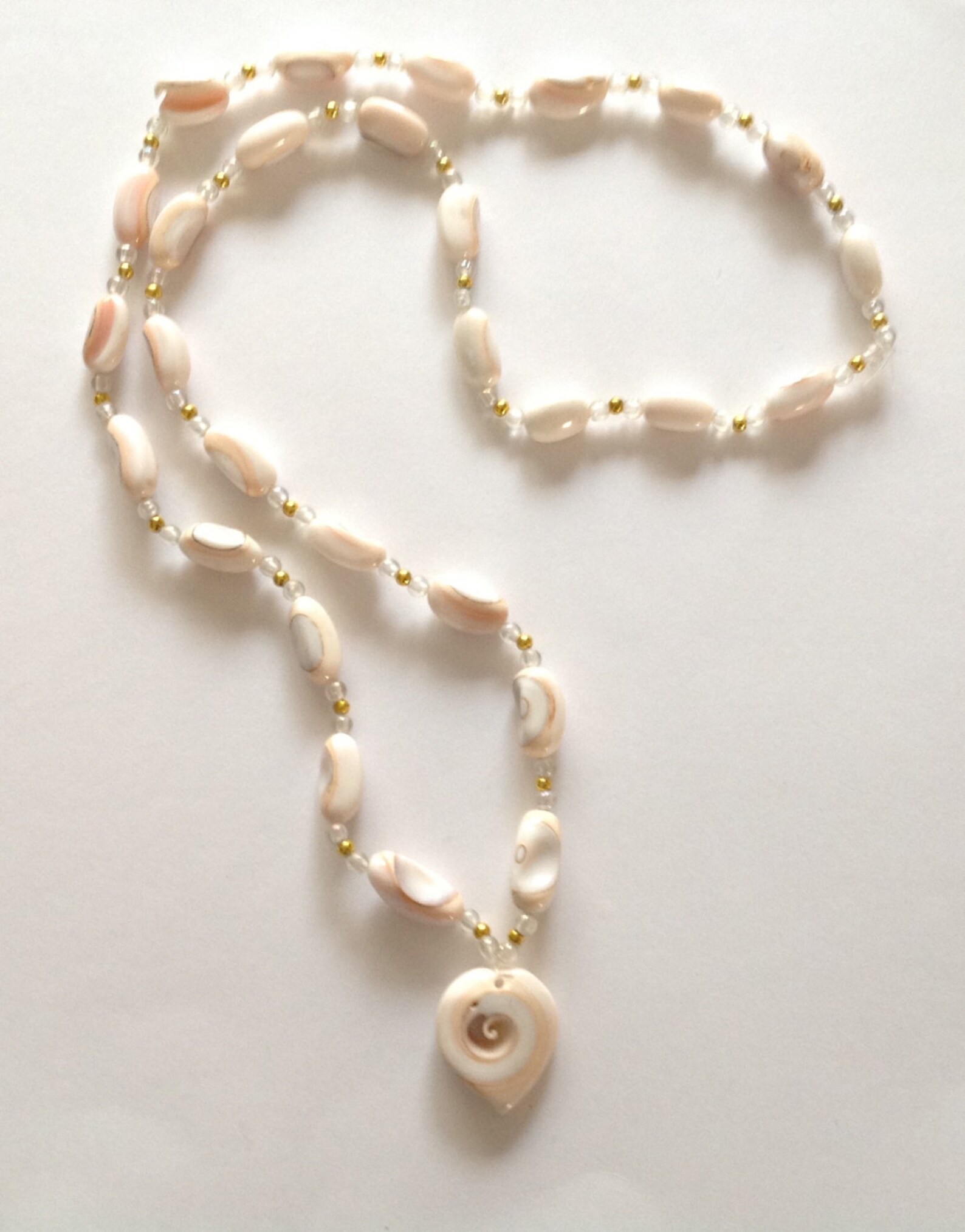 Vintage Heart Shell Necklace - Etsy