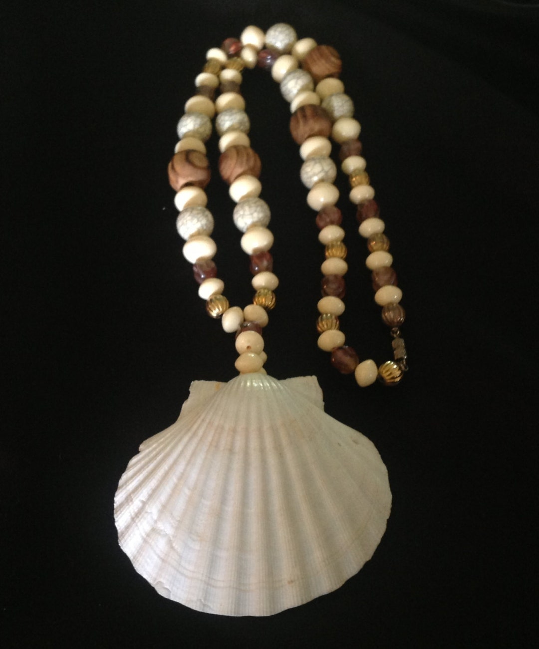 Vintage Large Shell & Lucite Bead Necklace - Etsy