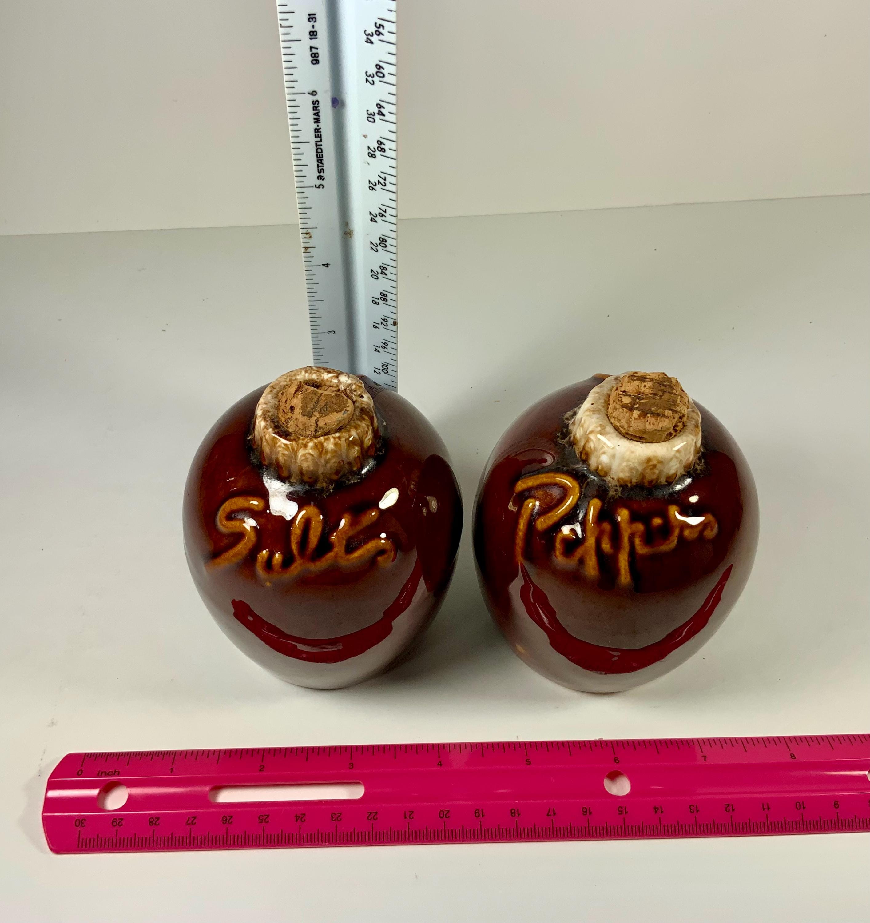 Vintage HULL SHAKER SET Salt and Pepper Shakers Serving Brown Jug Drip ...