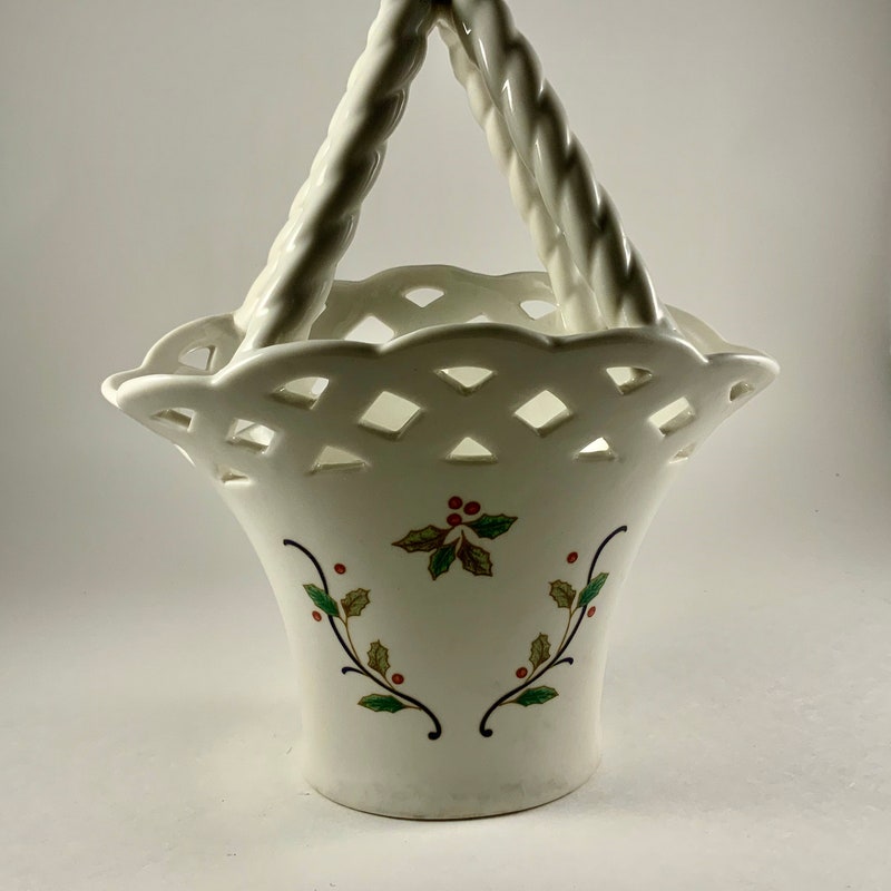 Milk Glass Basket - Etsy