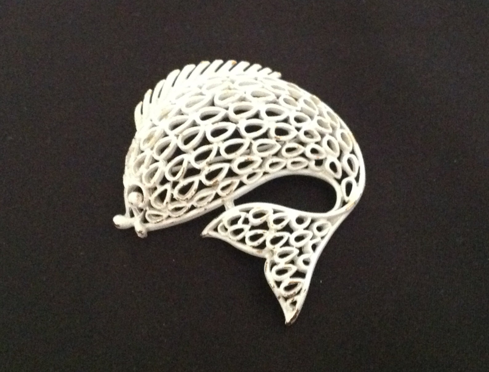 Vintage White & Gold Enamel Filigree Fish Brooch - Etsy