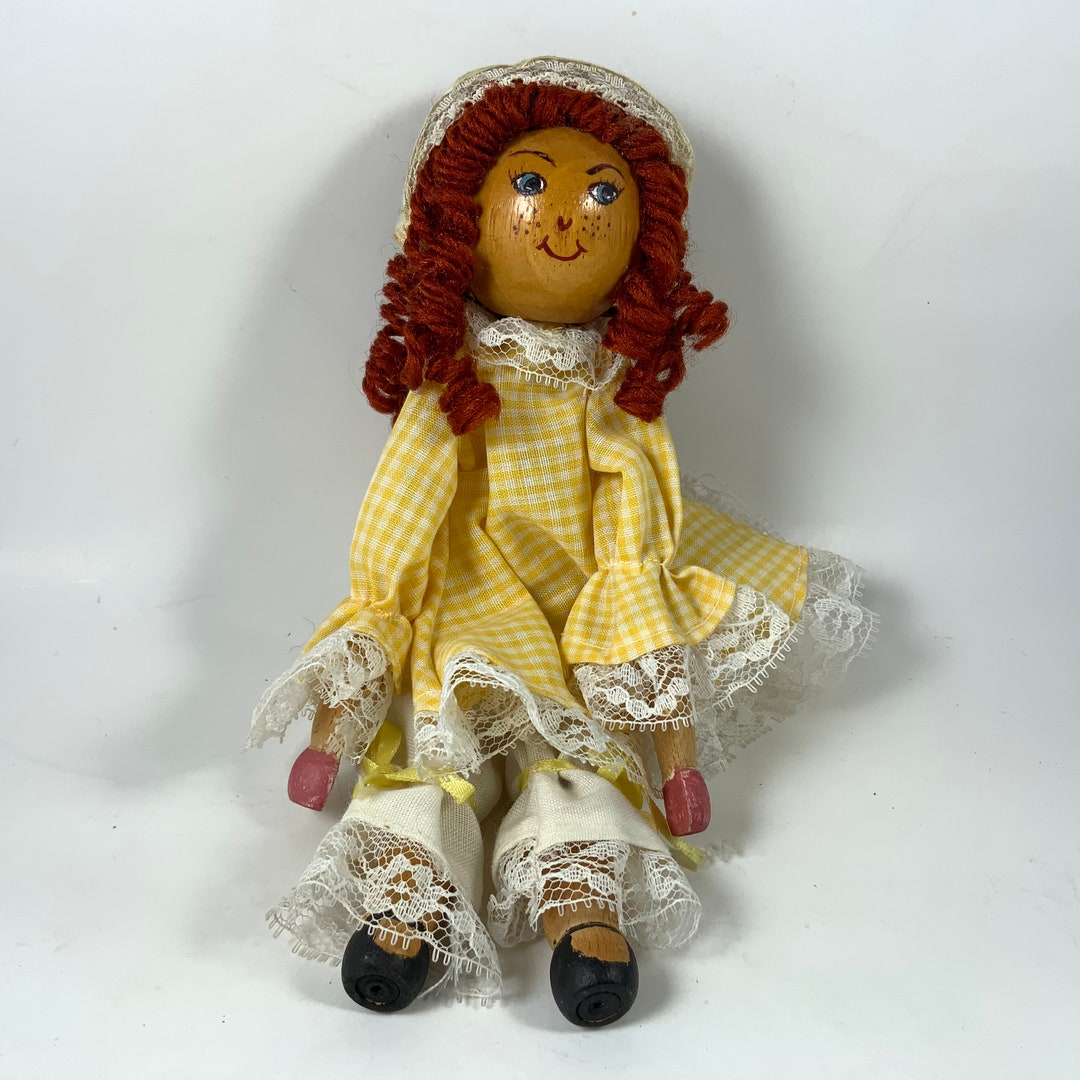 Vintage WOODEN CLOTHESPIN DOLL, Handpainted. Handcrafted, Collectables ...