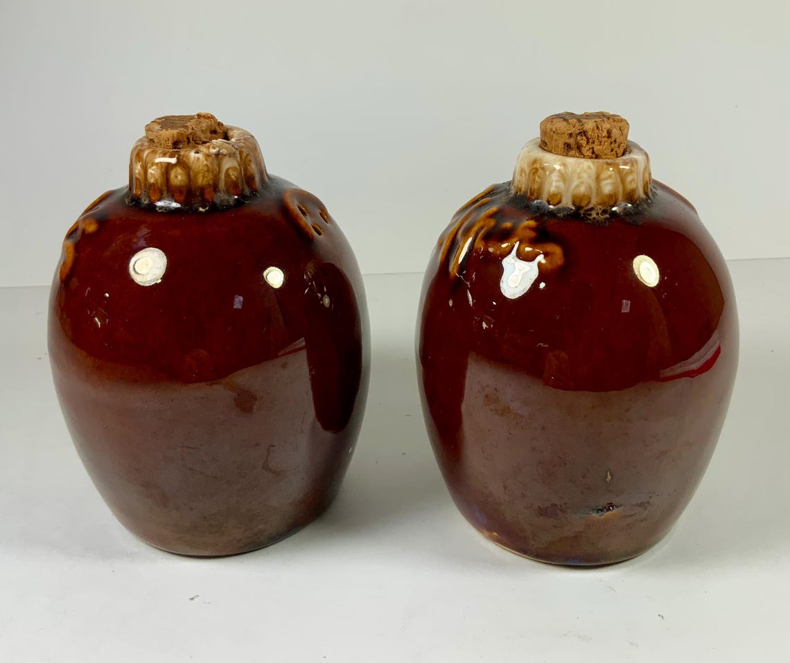 Vintage HULL SHAKER SET Salt and Pepper Shakers Serving Brown Jug Drip ...