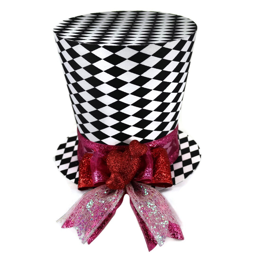 Valentines Day, Valentine decor, Valentines day, Top hat, Hearts, Bow ...