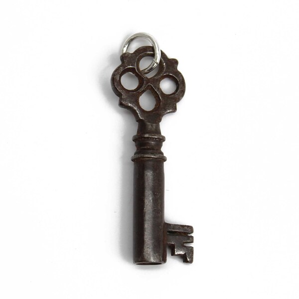 Vintage Key Charm - Etsy