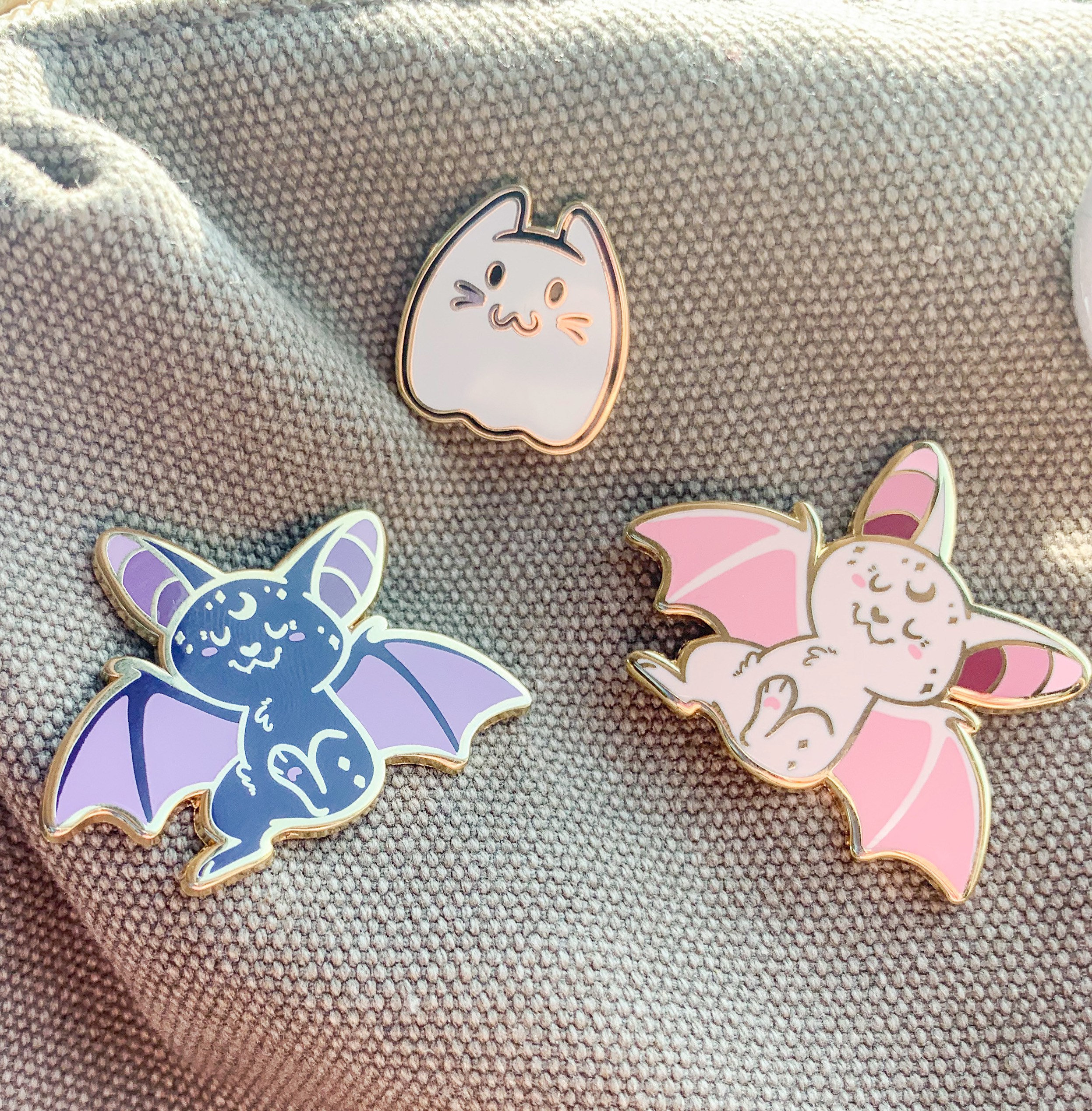 Sparkle Bats Pink and purple hard enamel Halloween pins | Etsy