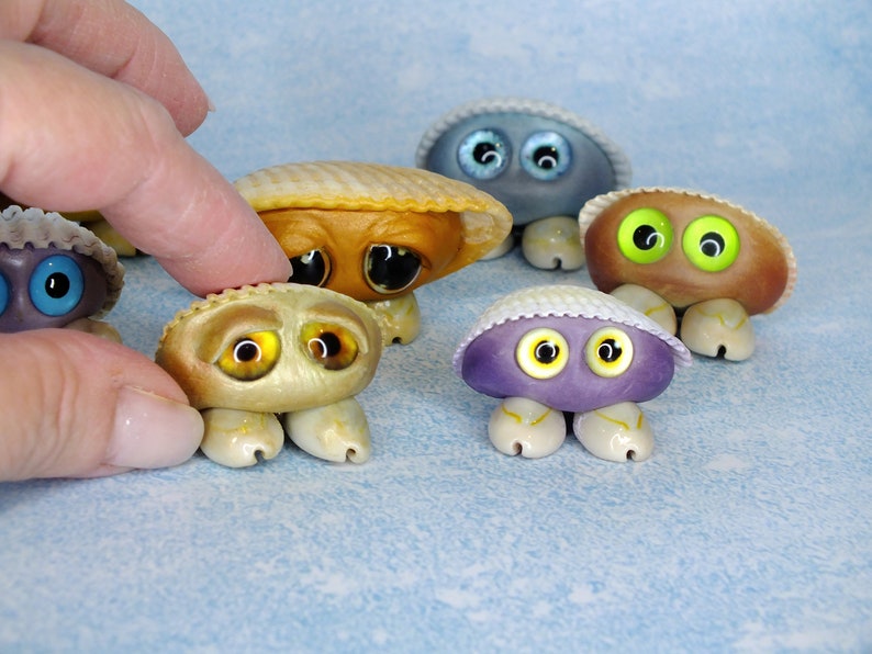 Clamshell Sea Critter Figurine: Whimsical Beach Decor - Etsy