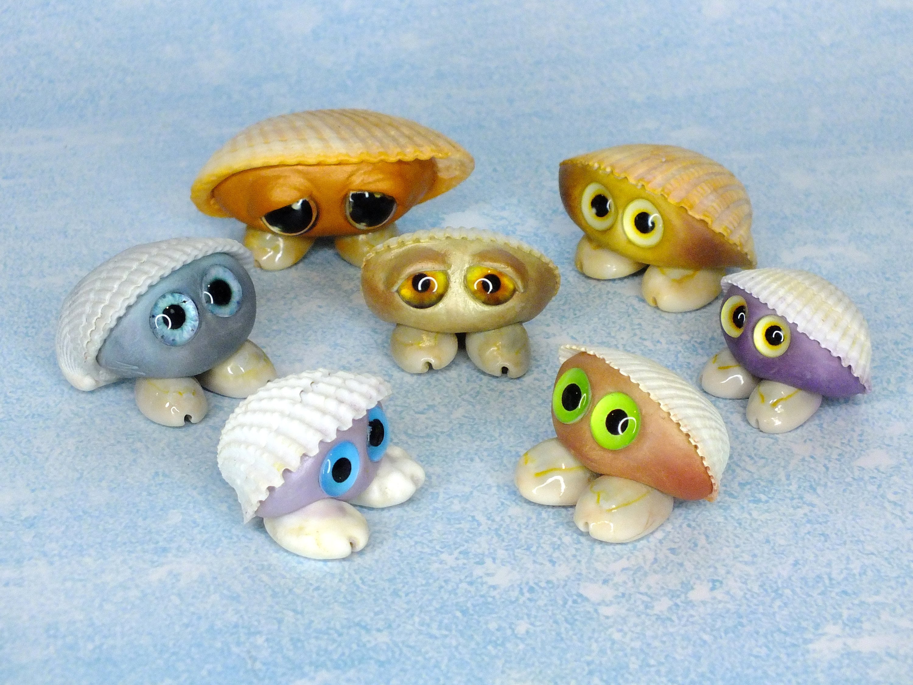 Clamshell Sea Critter Figurine: Whimsical Beach Decor - Etsy