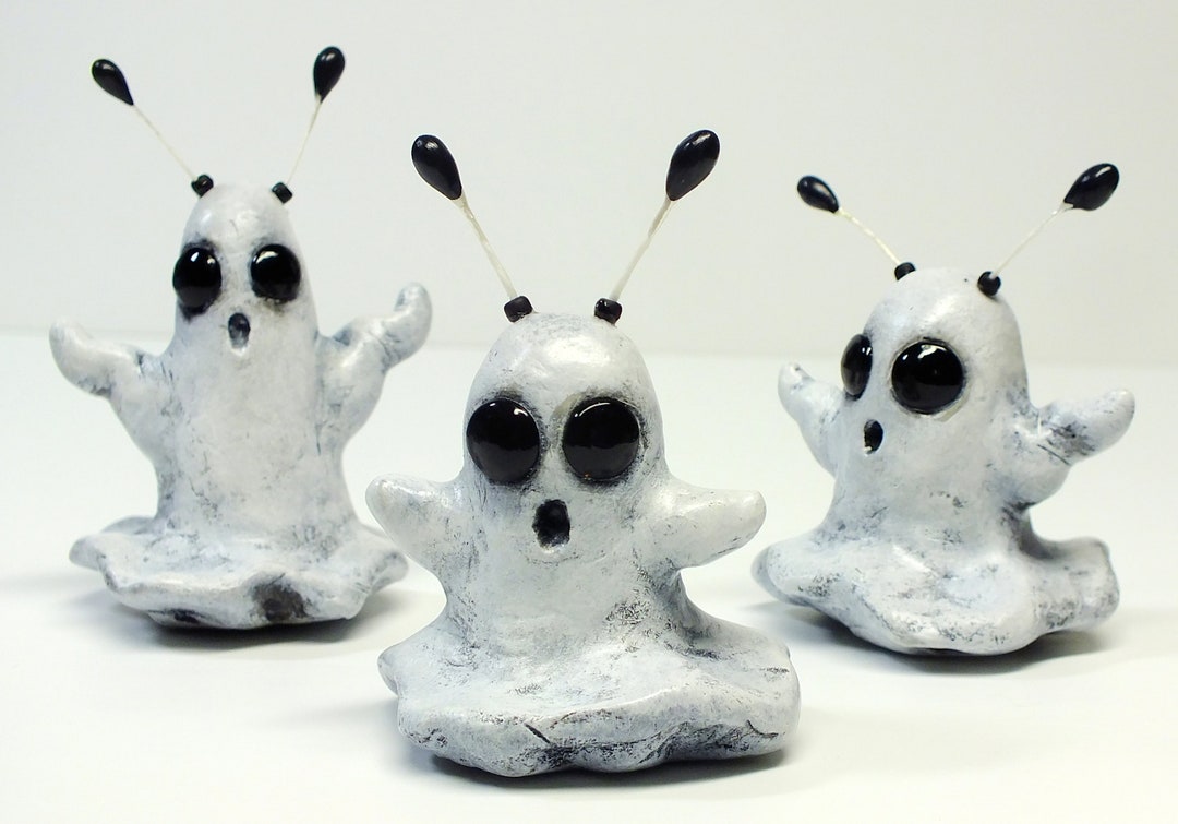 Hand-sculpted Alien Ghost Figurine - Desk Buddy for Spooky and Cute ...