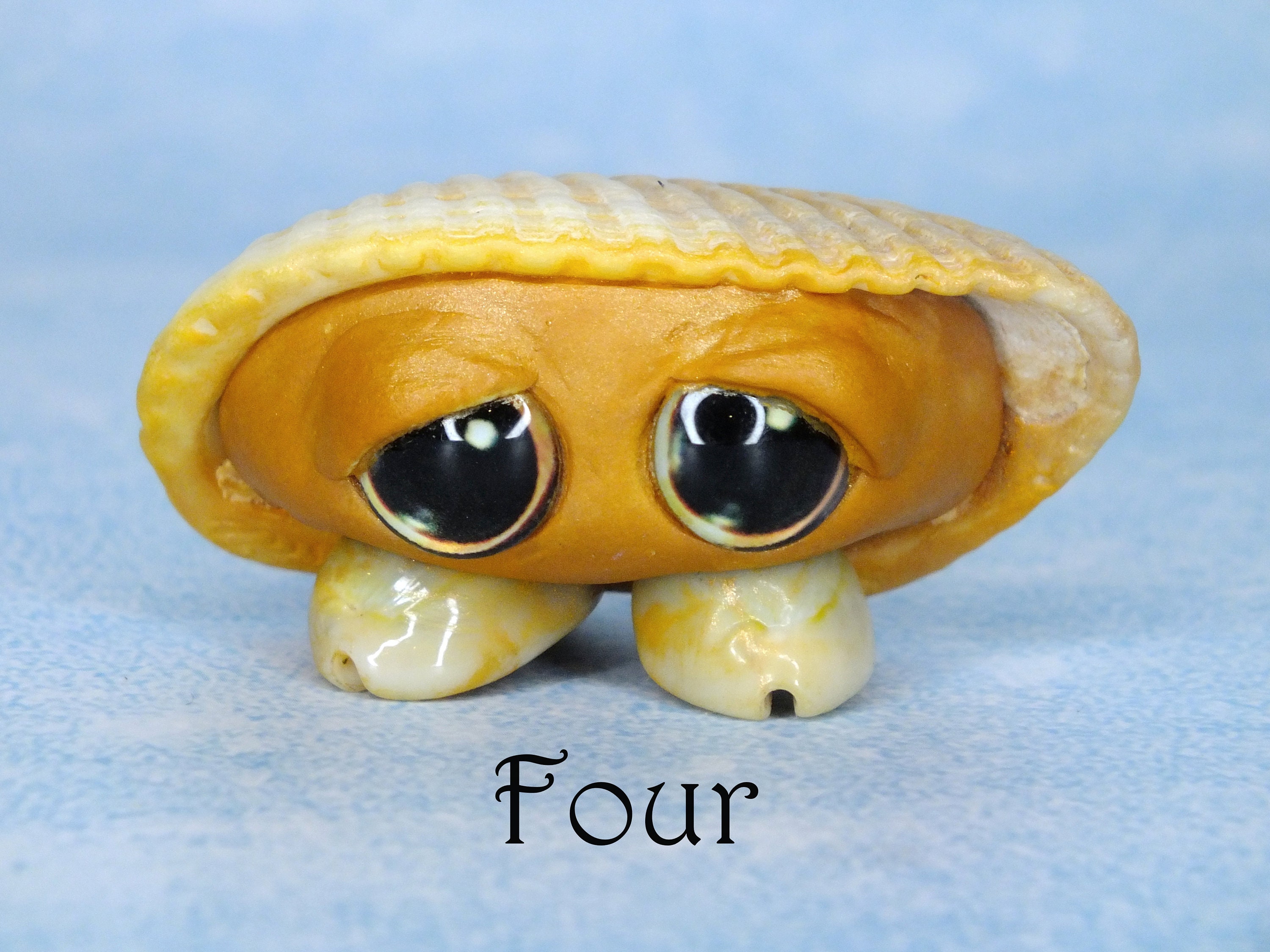 Clamshell Sea Critter Figurine: Whimsical Beach Decor - Etsy