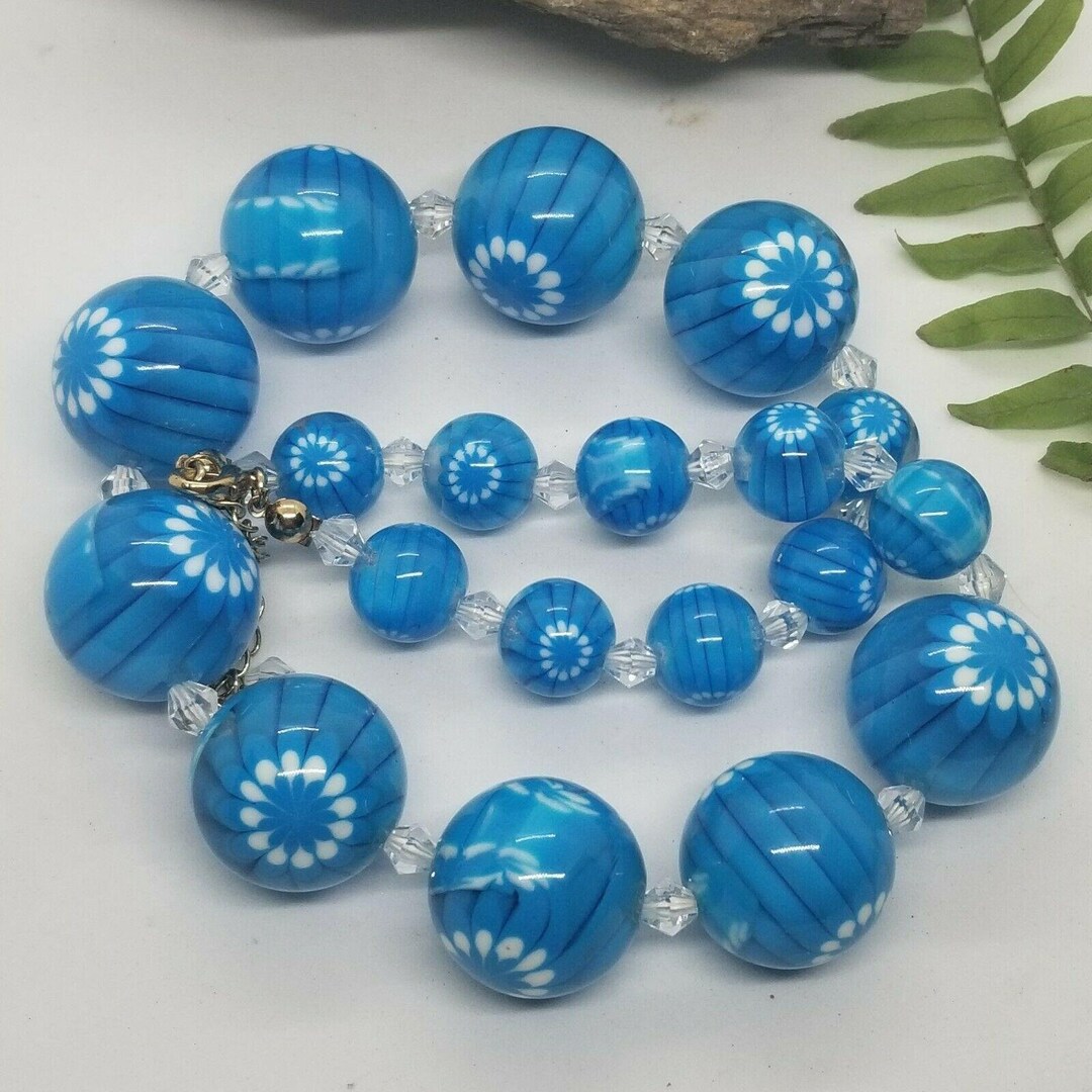 Vintage Blue Lucite Murano Style Floral Cane Abgestufte Perle ...