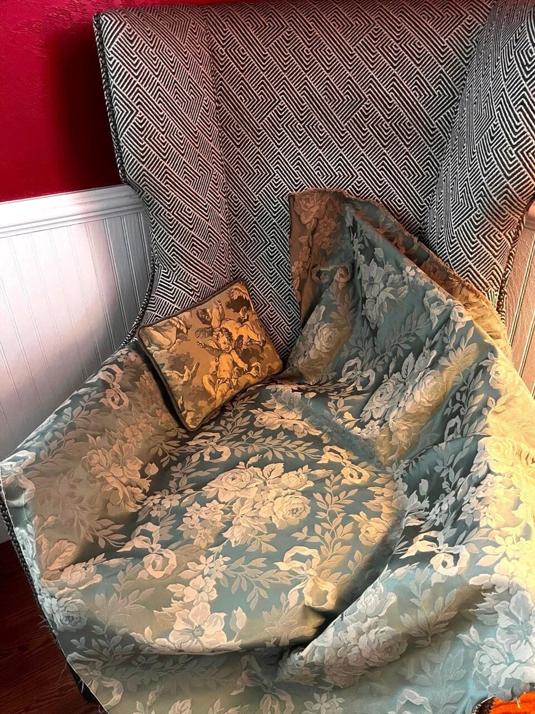 Embossed Floral Jacquard Upholstery Fabric in Antique Rose Bouquet ...