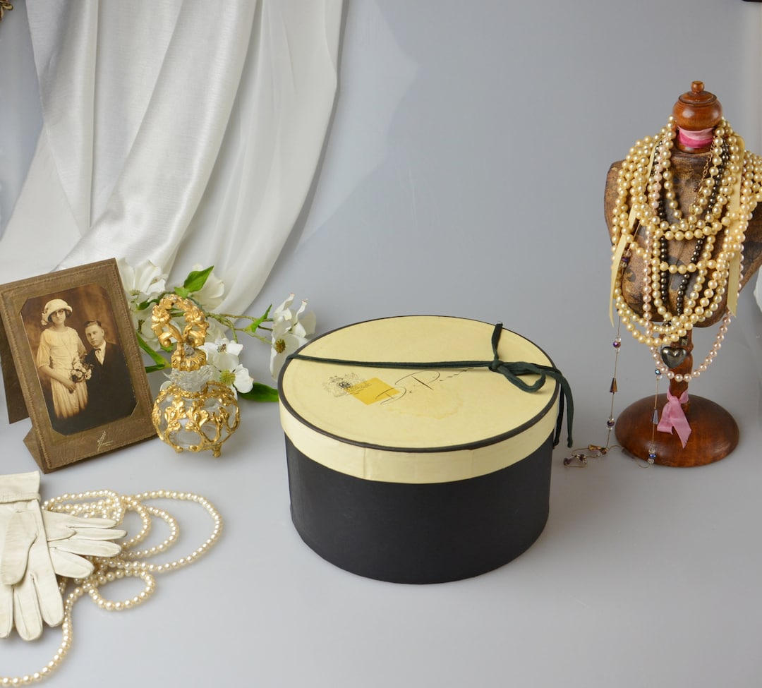 Vintage Hat Box De Pinna New York City Department Store Millinery ...